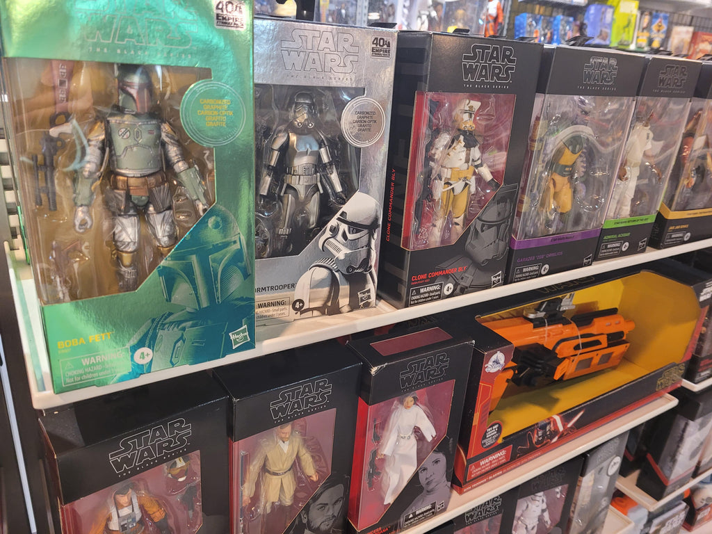 Star Wars – Larger Than Life Toys and Comics